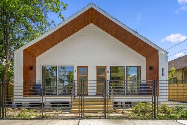 O'four Lofts North, Luxury Cabin Retreat - Texas