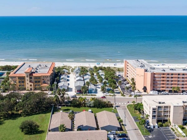 Spanish Villa Suite 52 - Indian Rocks Beach, FL