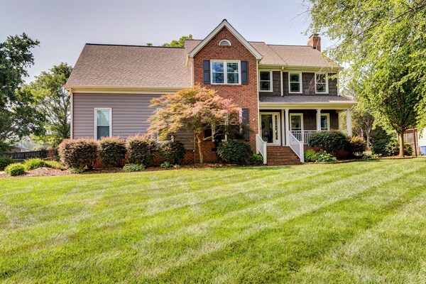 Spacious Oasis With Heated Pool\/spa, Covered Patio, Office & Near Lake Norman - Davidson, NC