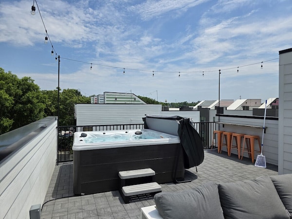 American Talladega Nights - Downtown With Hot Tub - Brentwood, TN