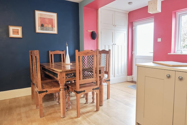 Charming Cottage By A Stream With Trails From The Doorstep In The Peak District - Staffordshire