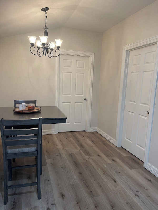 Home Away From Home- Near Tyler Airport - Tyler, TX
