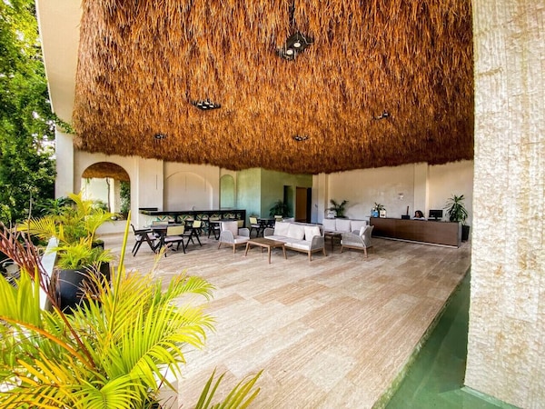 Spacious 1.5br Home Steps To Hunab Center & Stores - Playa Paraíso