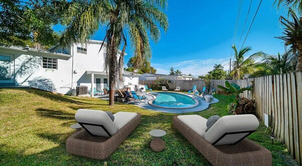 Pool Home 8 - Miramar, FL
