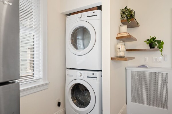 Spacious 3br Retreat Near Nyc: Modern Amenities, Parking & Peaceful Neighborhood - Hoboken, NJ