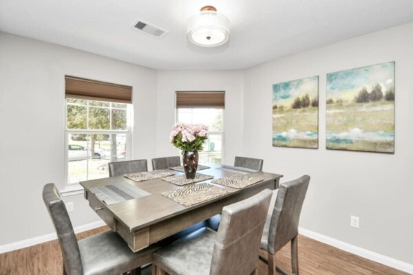 Beautiful Gated Rental | Handicap Accessible - Sienna Plantation, TX