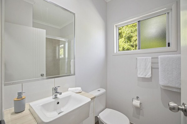 Oahu, Part Of The Ohana Surf Bungalows (<5 Minute Walk To Beach And Shops). - Scotts Head