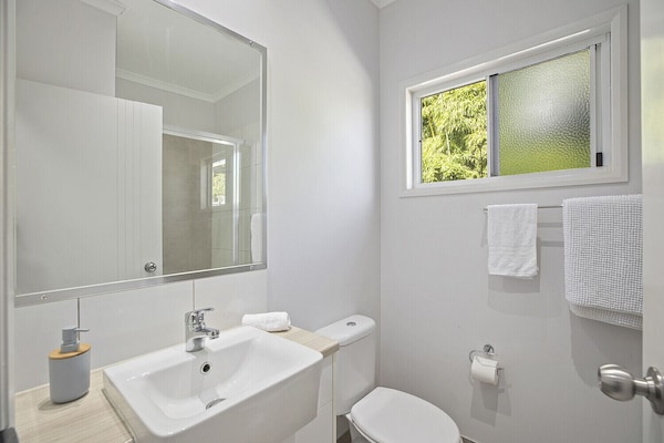 Oahu, Part Of The Ohana Surf Bungalows (<5 Minute Walk To Beach And Shops). - Scotts Head