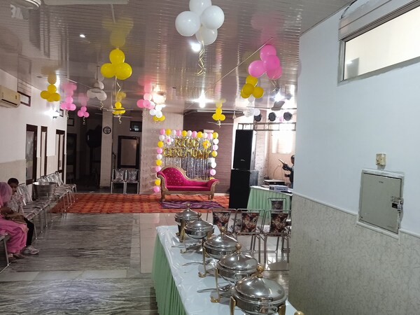 Hotel Raj Mahal Has Charming 6-bedroom Hotel With Ac And Wifi In Ludhiana, - Ludhiana
