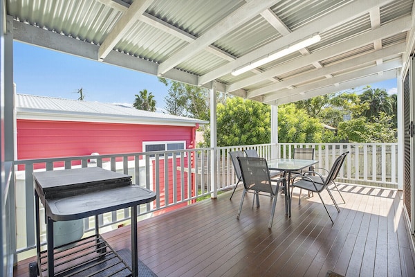 Nalu, Part Of The Ohana Surf Bungalows (<5 Minute Walk To Beach And Shops). - Scotts Head