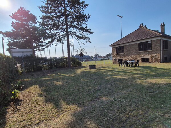 Villa In Jullouville Near The Beach - Ideal For 2 Families - Jullouville