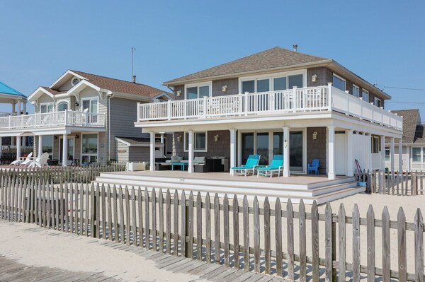The Ocean Avenue Oasis- Newly Renovated - Toms River, NJ