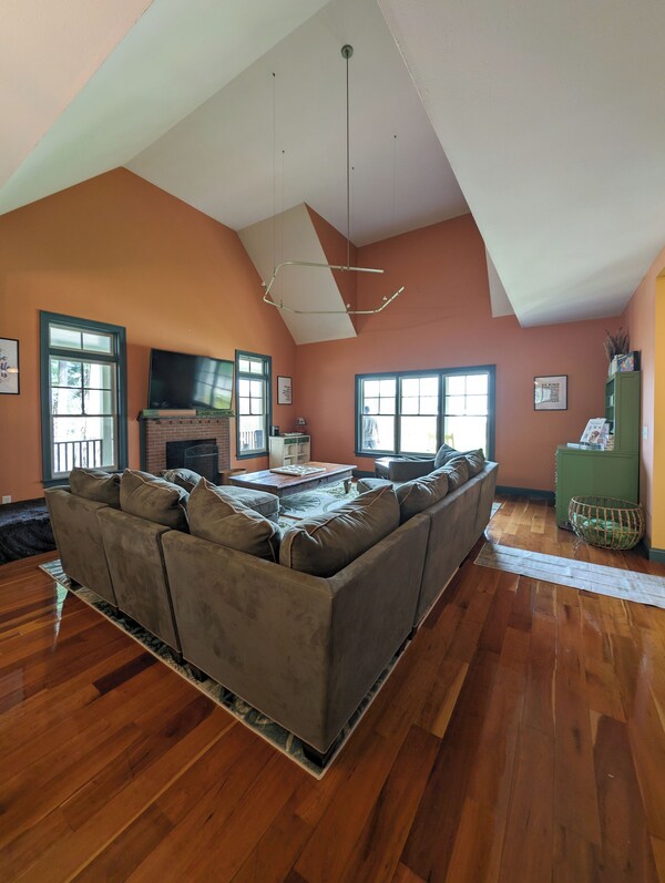 Spacious Pet Friendly 5-bedroom Farmhouse In Fabulous Mont Vernon With Ac, Wifi - Brookline, NH