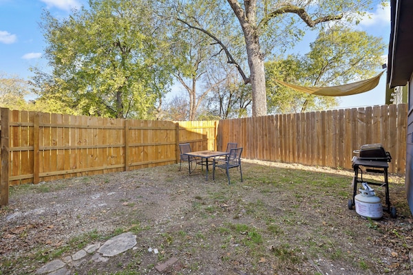 Charming 2-bedroom Cottage Minutes From Downtown Chattanooga, Pet Friendly - Chattanooga, TN