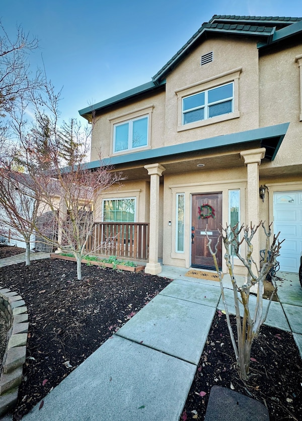 Charming & Central 2200 Sq. Feet House In Davis Walking Distance To Everywhere - Davis