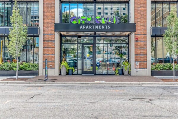 Cw |Studio | Sky Lounge | Rooftop Pool | Gym | F - ミネアポリス, MN