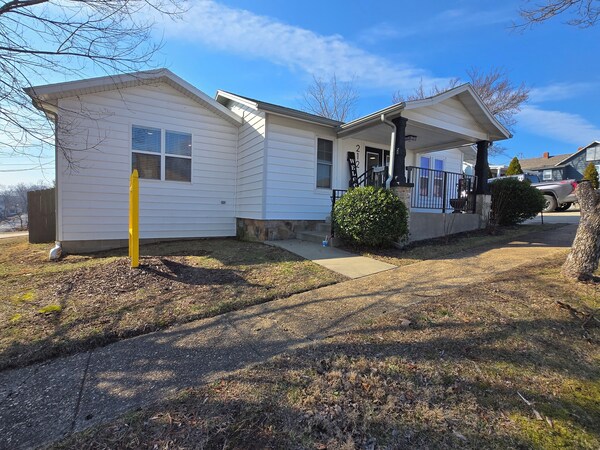 College St. Cottage - Branson, MO