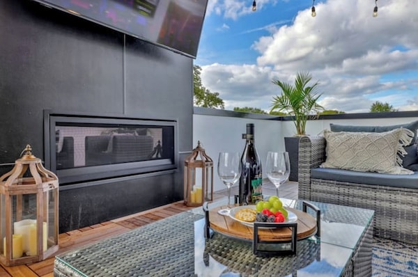 New Modern Town-home With Stunning Rooftop Views - Atlanta, GA