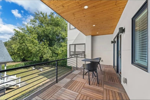 New Modern Town-home With Rooftop/ City Views - Decatur, GA
