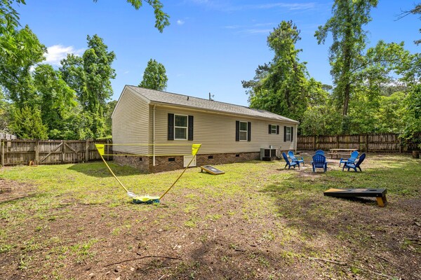 Camelot Cottage - Pet Friendly, 7 Mins To Wrightsville Beach, Uncw & More! - Wilmington, NC