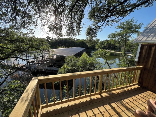 Pelican Loft - Lakefront Marina Property! 2 Bedroom, Kitchen, 1 Bath - Fort Worth, TX