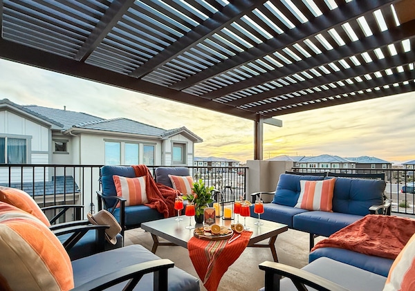 Red Rock Roamin' | Private Hot Tub | Resort Amenities | Sleeps 21 - Utah