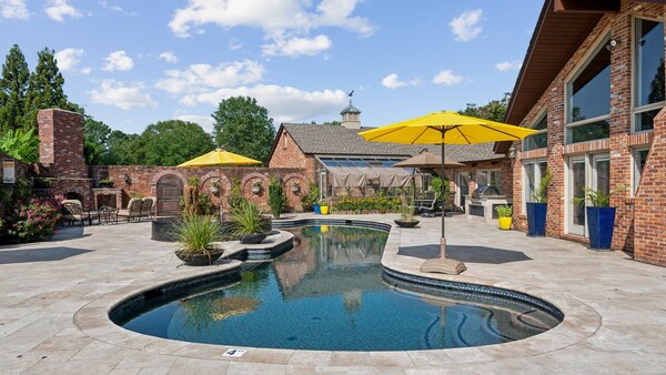 Waterfront Estate With Pool On Potomac River - Stafford, VA