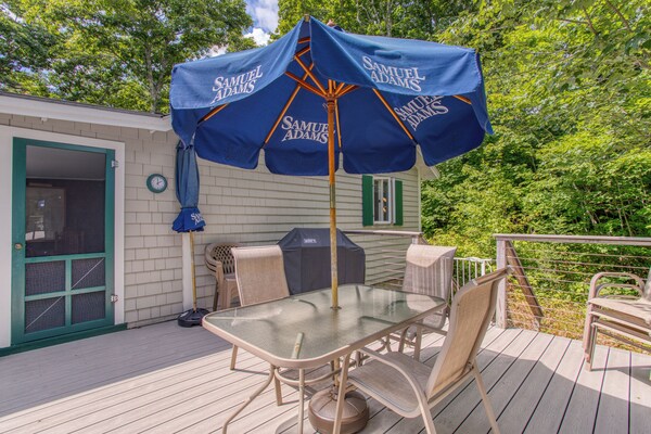 Dog-friendly Boothbay Harbor Bungalow: Walk To Town & Explore - Boothbay Harbor, ME