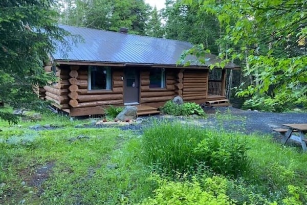 La Pitoune Spa Privé - 6 Pers - Lac-Etchemin