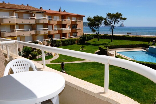 Apartment For 3 People With Balcony - Peratallada