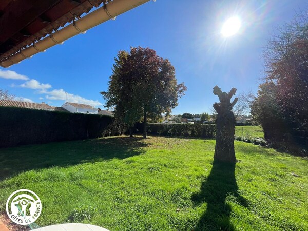 Charming Cottage For 6 In Jard-sur-mer, Close To Beach And Vélodyssée - Vendée