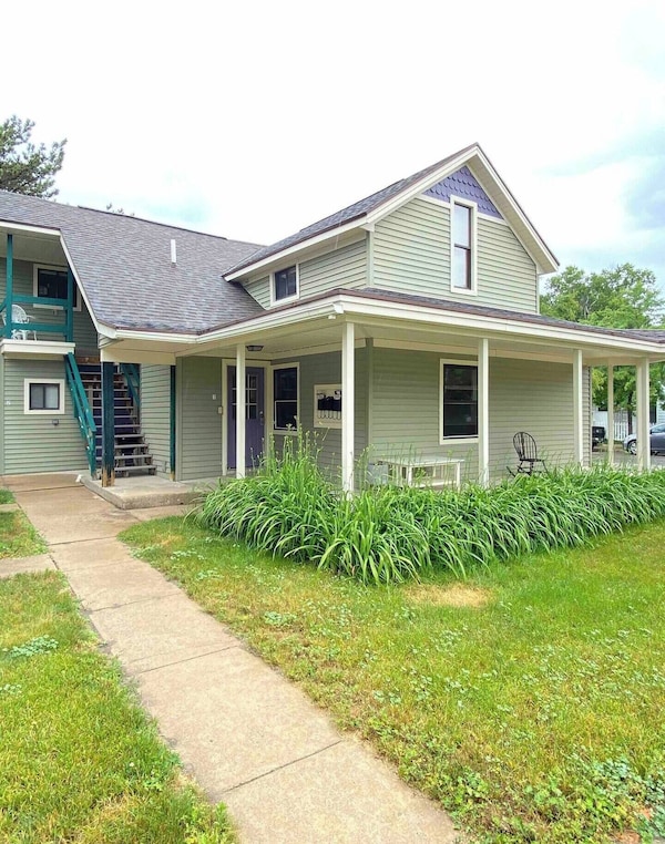 The Garden: Downtown: Front Porch - East Jordan, MI