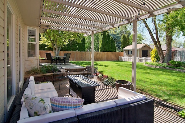 Family-friendly Home W/ Bbq Shaded Patio & King Bed - Meridian, ID