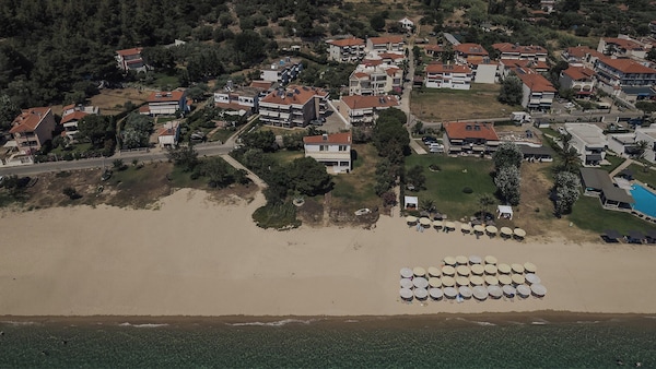 Proteus Beach Front Villa, Toroni - Sarti