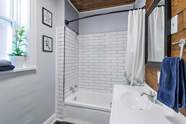 Charming 1br W Outdoor Space Benton Park - St. Louis, MO