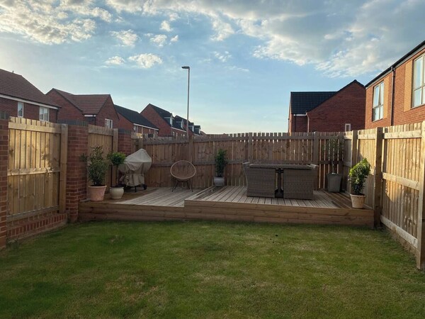 Stylish, Clean, Close To M1, Office Space, City Centre 15 Minutes Drive. - Nottingham