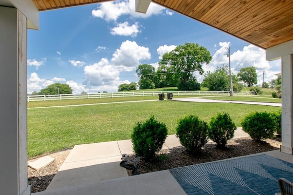 Ultra Relaxing & Fun - Historic Franklin Bungalow - Franklin, TN
