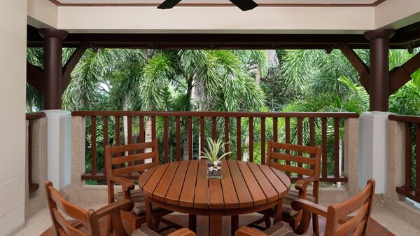 Phuket Beach Club By Marriott - Phuket