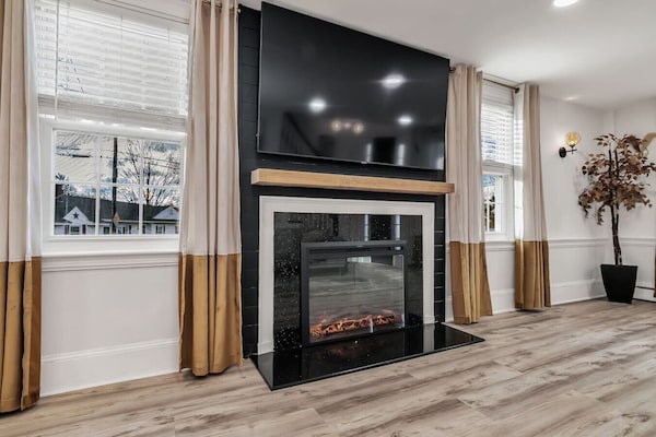 Entire Luxury Home 2 Units Included - Andover, MA