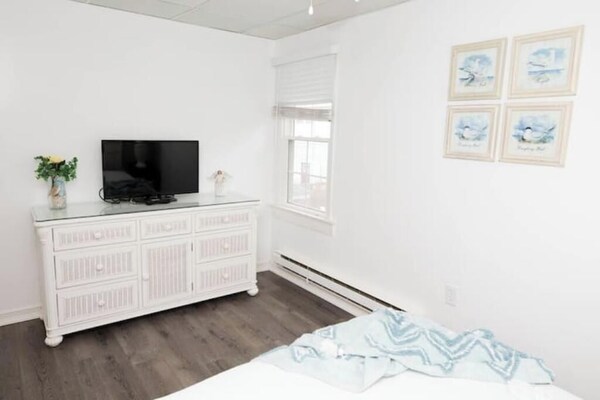 Two Bedroom Cottage - Jersey Shore, NJ