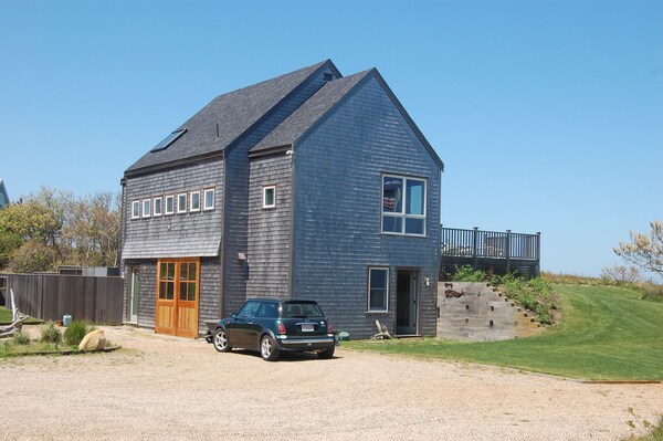 Cachalot Cottage On A Bluff Directly On Wauwinet Harbor - Nantucket, MA