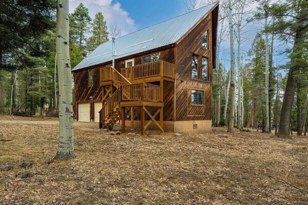 Charming 3-bedroom Angel Fire Cabin - Angel Fire, NM