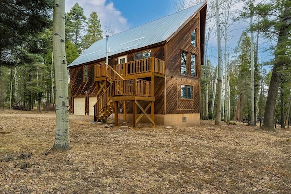 Charming 3-bedroom Angel Fire Cabin - Angel Fire, NM