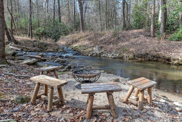 Creekside Lodge - 3br, 2.5ba, Log Home, Hot Tub, Fire Pit, Bold Creek In Rumbling Bald Resort - Chimney Rock, NC
