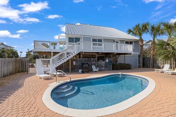 Eastside Wave - Gulf Trace - Private Pool - Sleeps 12 - 100 Steps To The Gulf - Seaside, FL