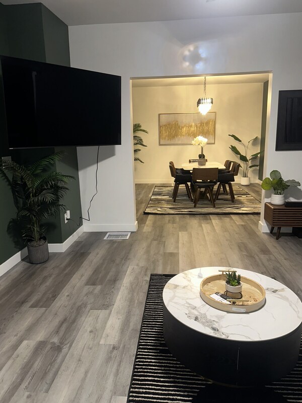 Charming Modern Home In Downtown Indianapolis - Go Ape, Indianapolis