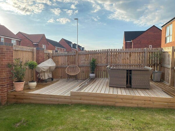 House-sleeps3-parking-garden-petfriendly - Nottingham