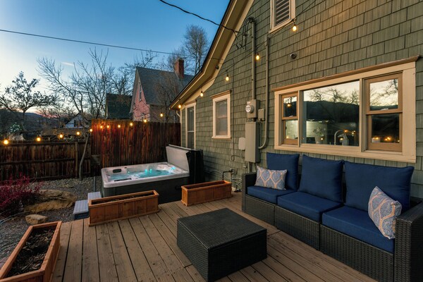 Charming 2-bedroom Craftsman In Fabulous Colorado Springs With Private Hot Tub! - Manitou Springs, CO