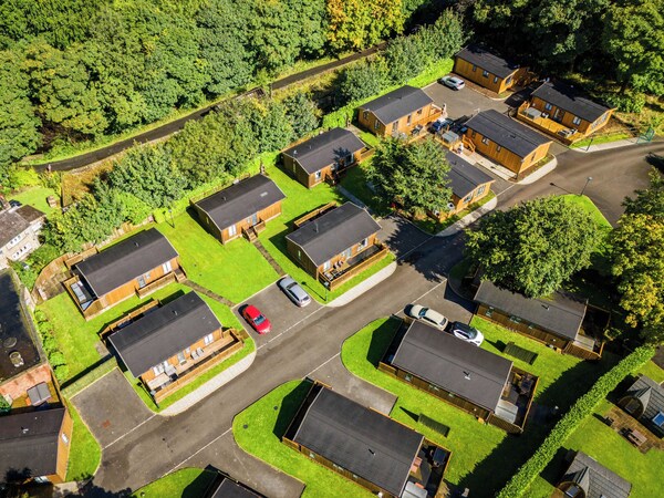 Dovestone Cottage, Pet Friendly, With Open Fire In Greenfield - 