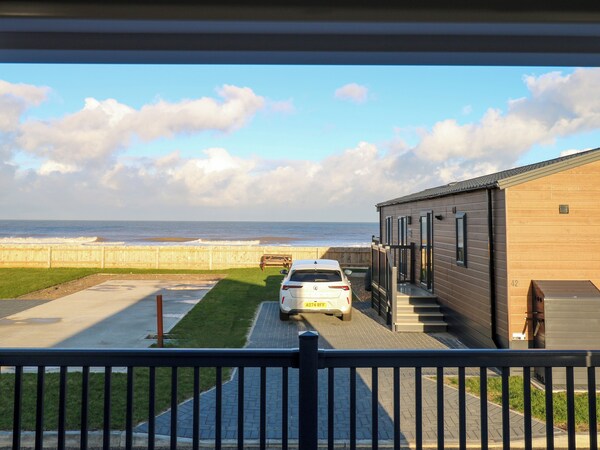 The Sea Lodge, Pet Friendly, Country Holiday Cottage In Walcott - Mundesley